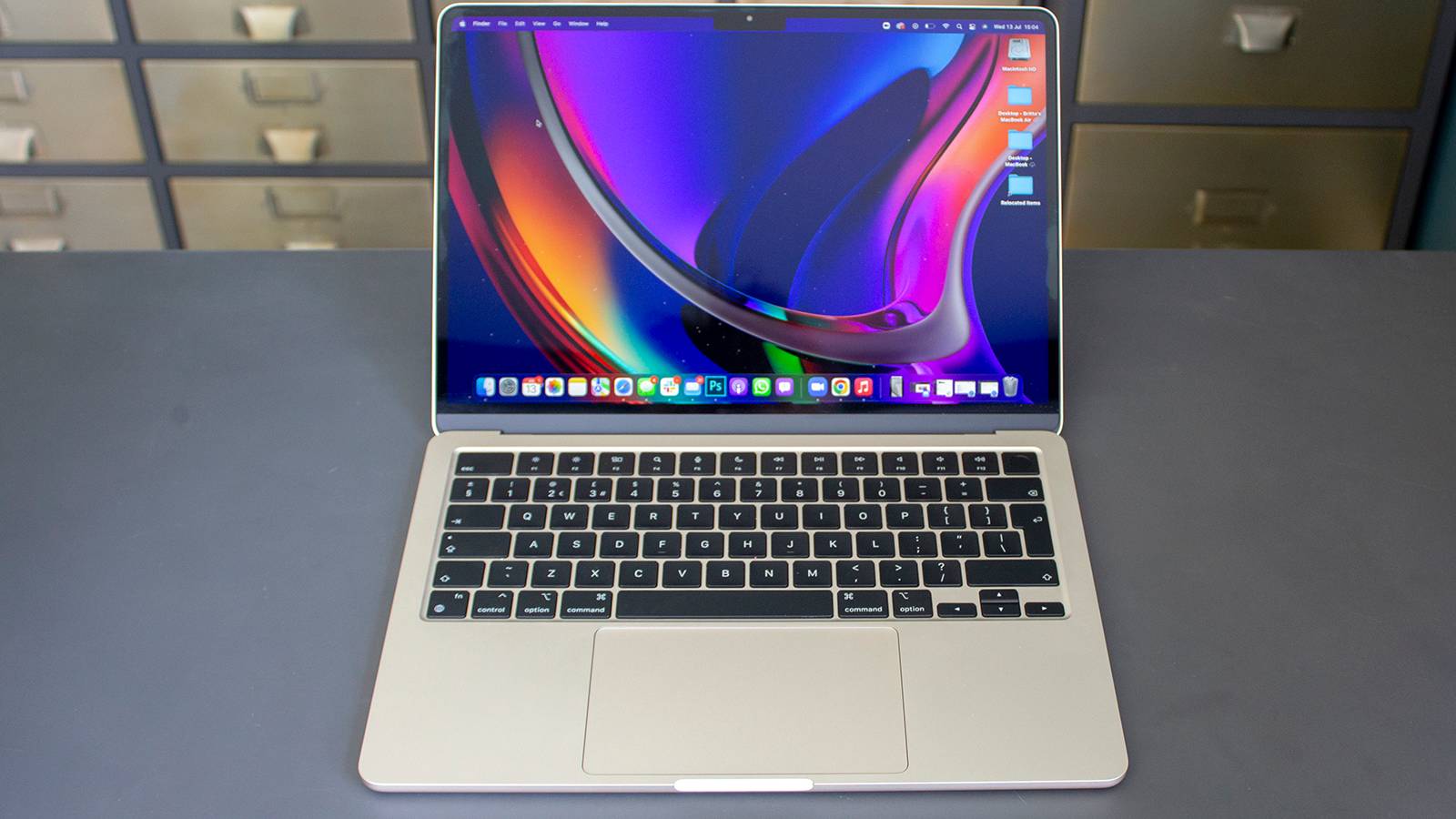 Hotly anticipated 15-inch MacBook Air could be weeks away, but there's ...