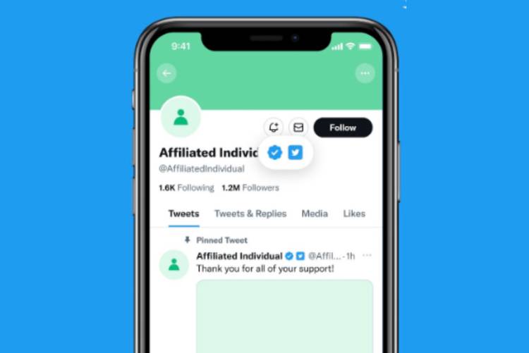 Why are some Twitter profile pictures square now?