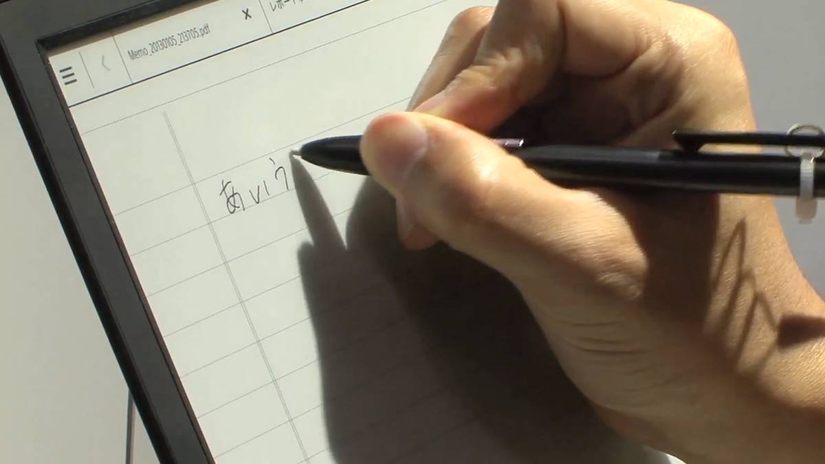 Sony 13.3-inch E Ink Mobius A4 digital notepad captured on camera (video)