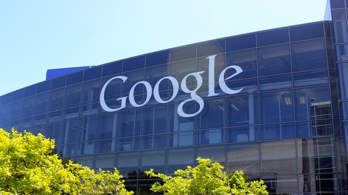 Google X is making a giant display of smaller screens that fit together ...