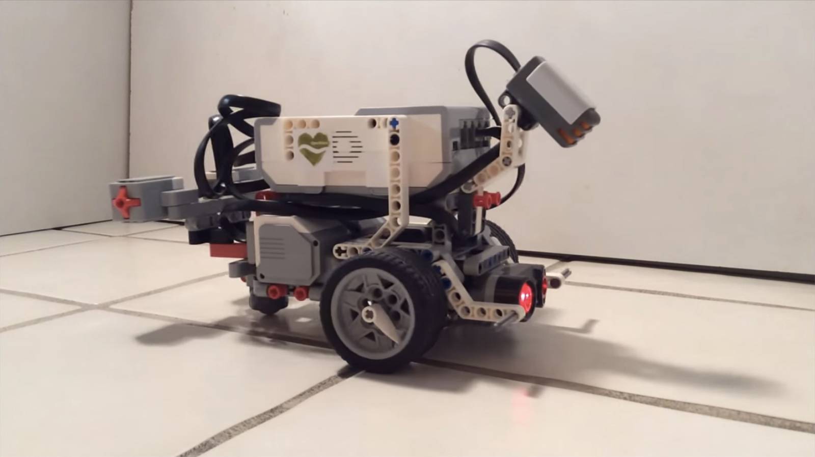 Robot-body upgrade anyone? A worm has had its mind put into a Lego robot