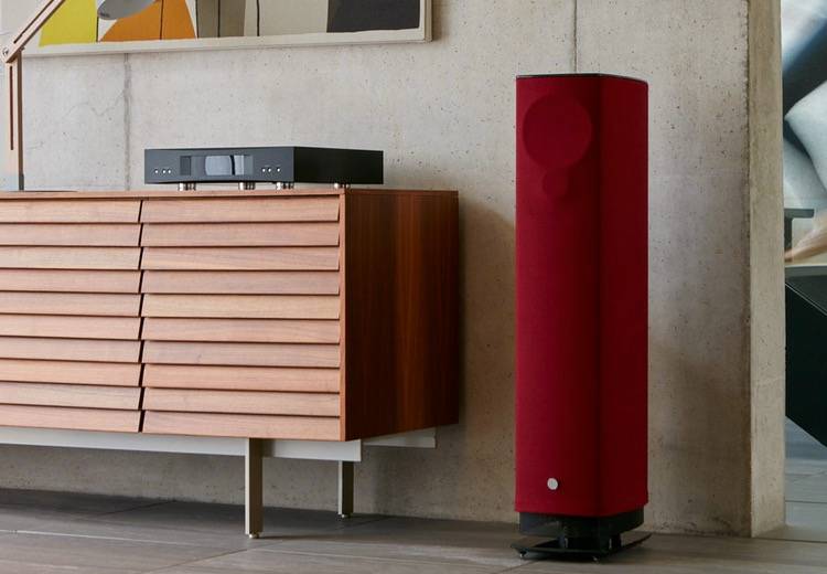 Linn's new Series 5 Hi-Fi systems come cloaked in Harris Tweed