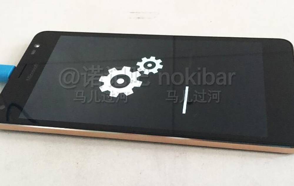 Amazing pics of Microsoft Lumia 850 appear, shame it might never be ...