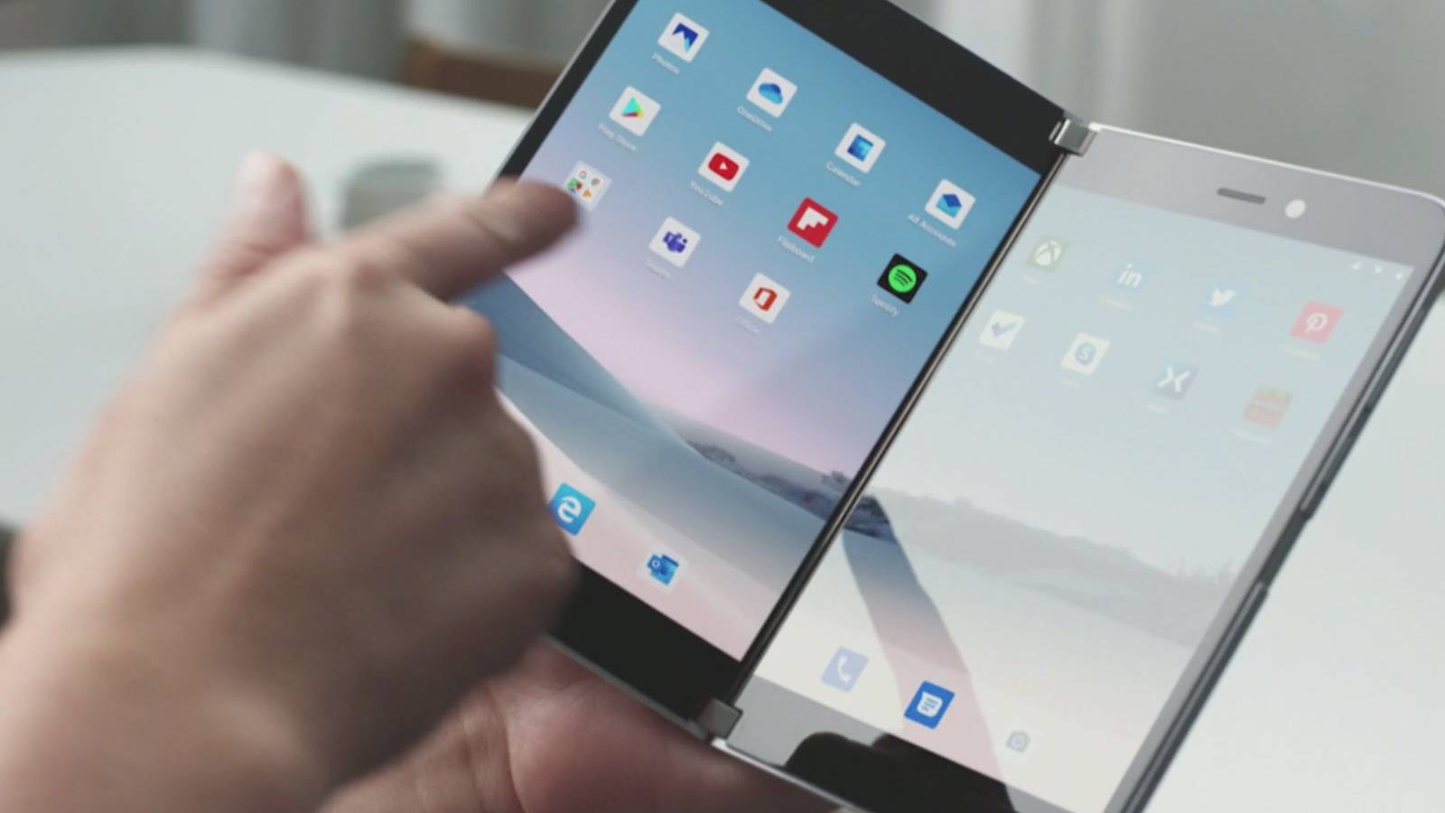 Microsoft Surface Duo: All the Surface Phone details
