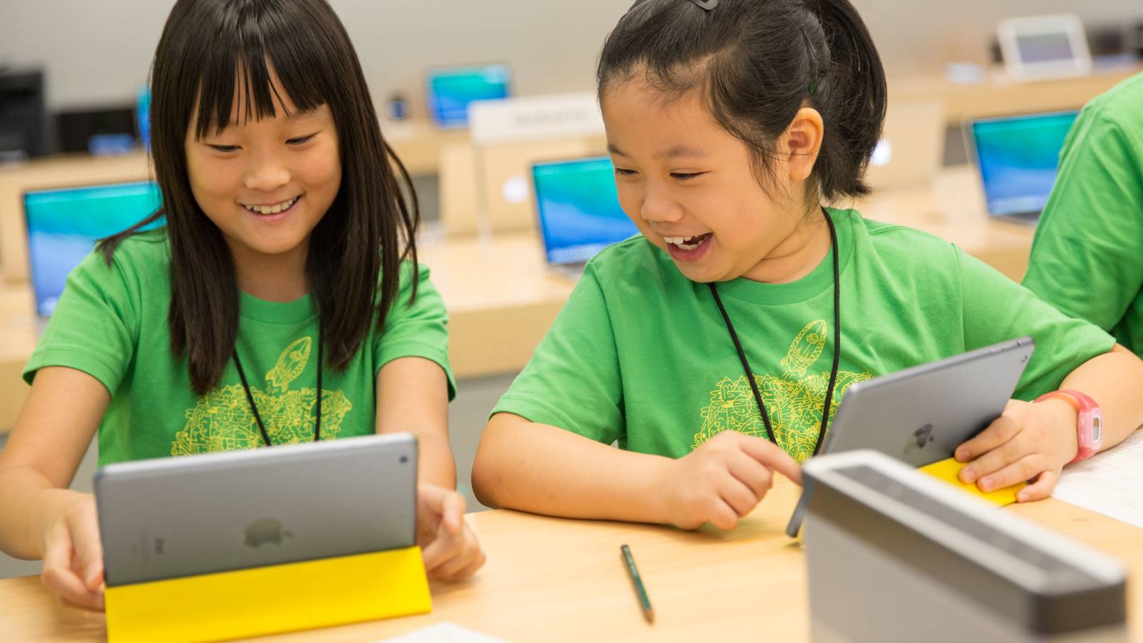 Apple Stores offer new free coding courses for your kids, just in time ...
