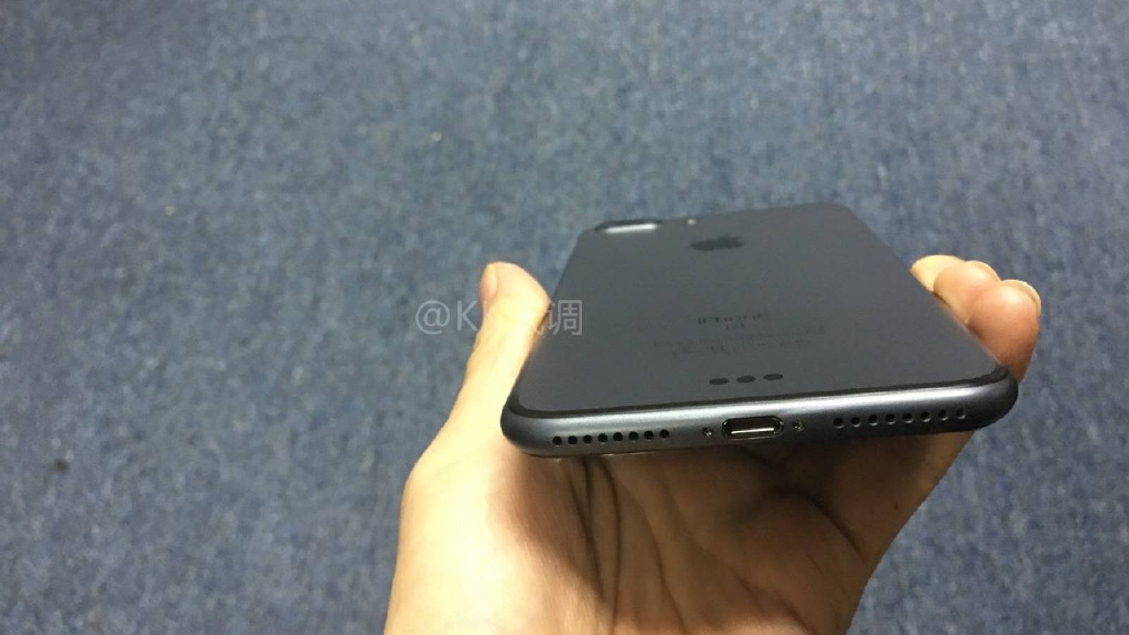 New iPhone 7 leaks show Space Black colour and Smart Connector