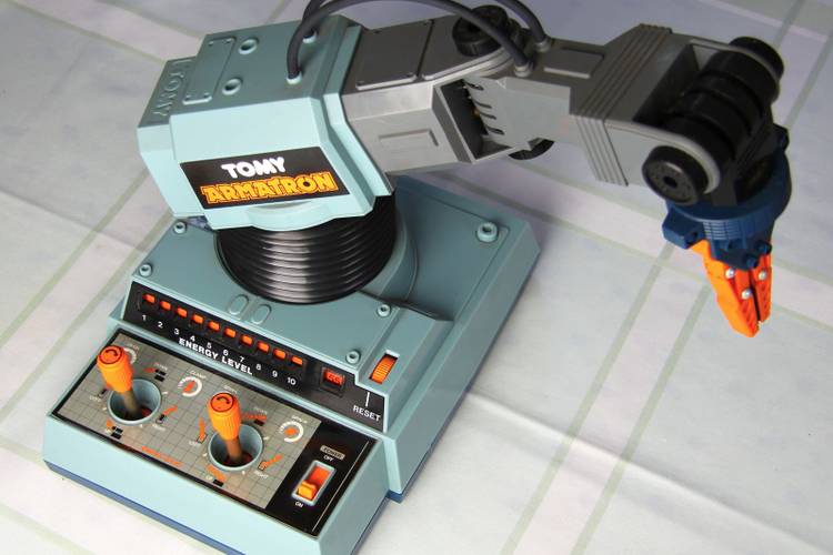 18 of the best and most iconic real-world robots from the 1980s