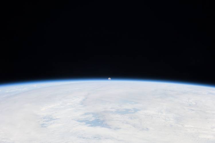 Amazing images of our moon in all shapes and sizes