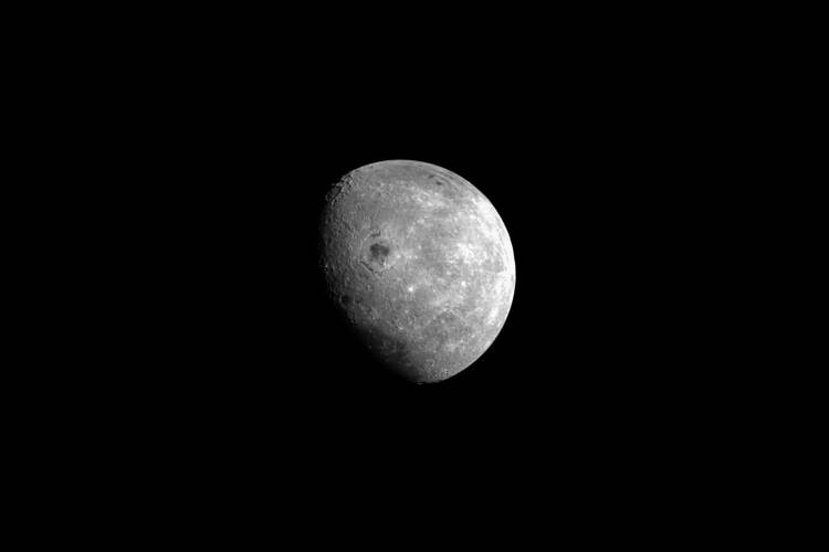 Amazing images of our moon in all shapes and sizes