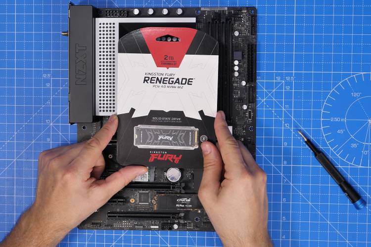 How to build a mid-range gaming PC