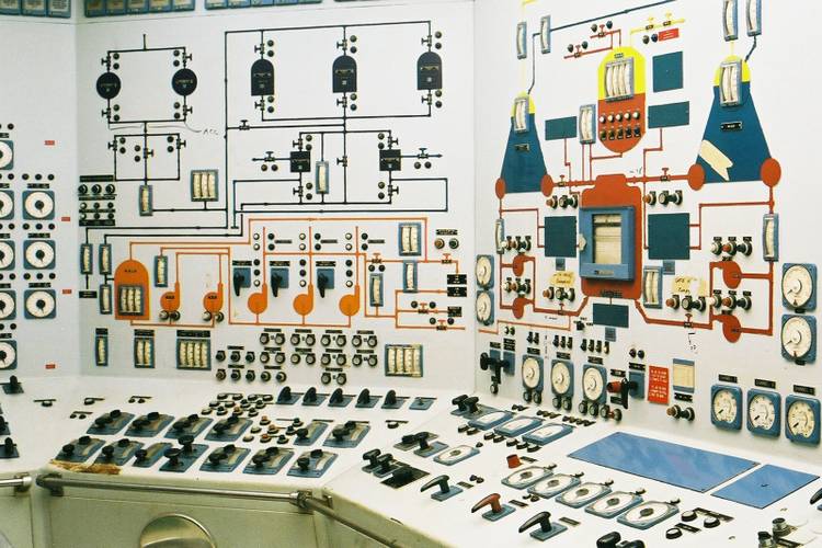 Satisfying photos of classic and modern control rooms