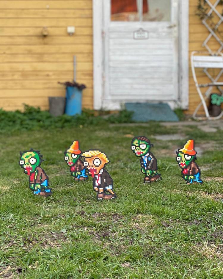 Fantastic street artist transforms the world with pixel art