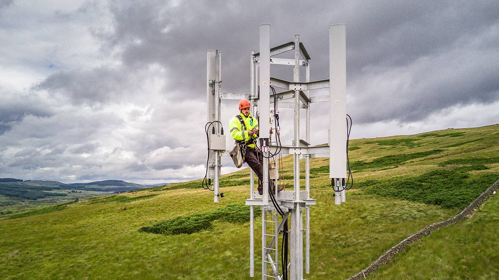 UK networks to join £1b mast sharing initiative to eliminate not-spots