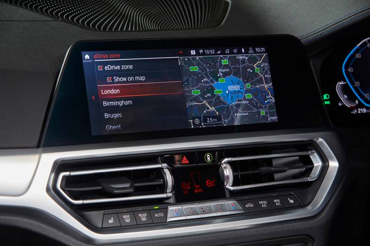 BMW eDrive Zones debut in the UK: Auto-switches hybrid cars into ...
