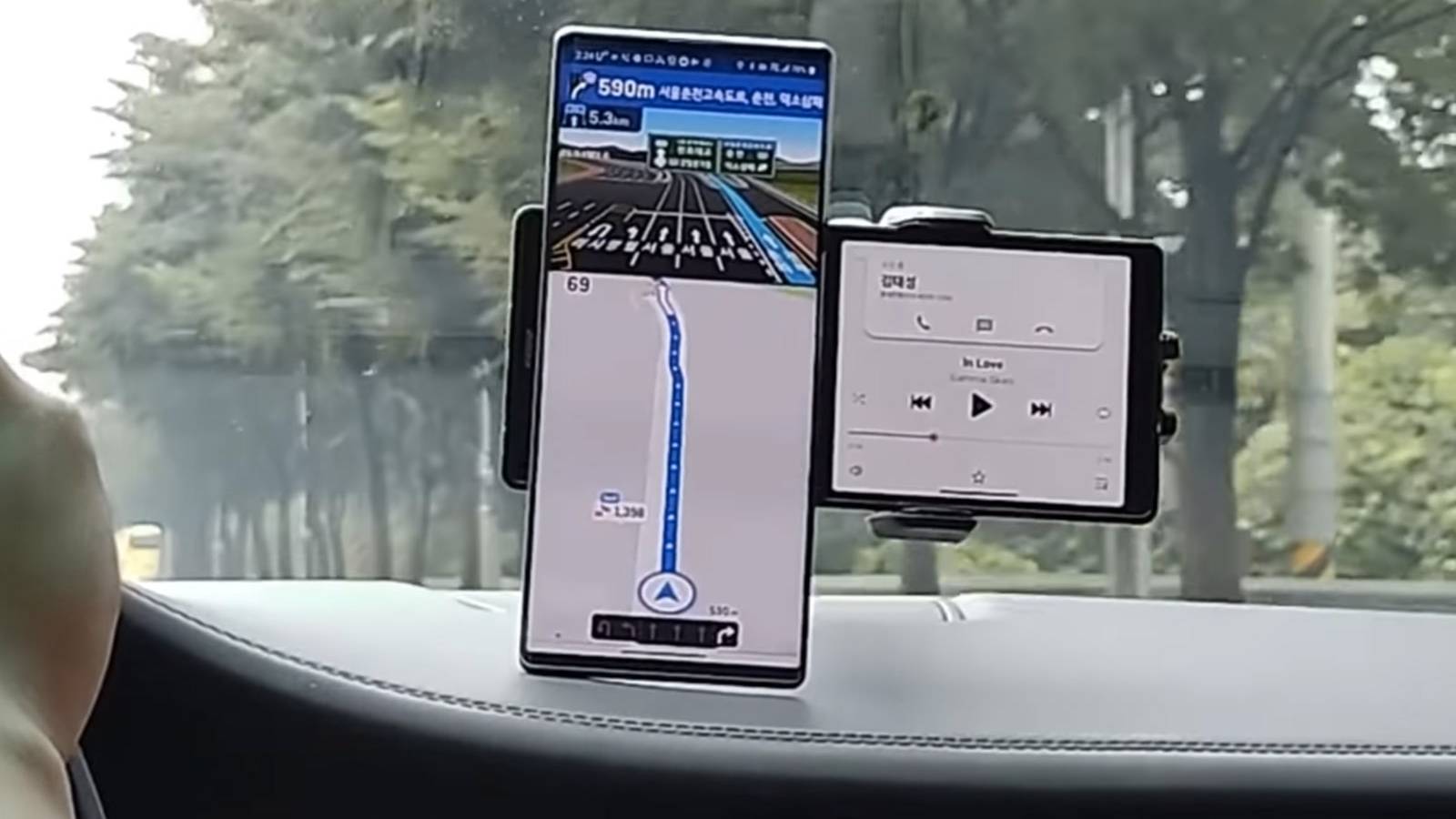 Watch LG Wing dual screen phone in action in this video