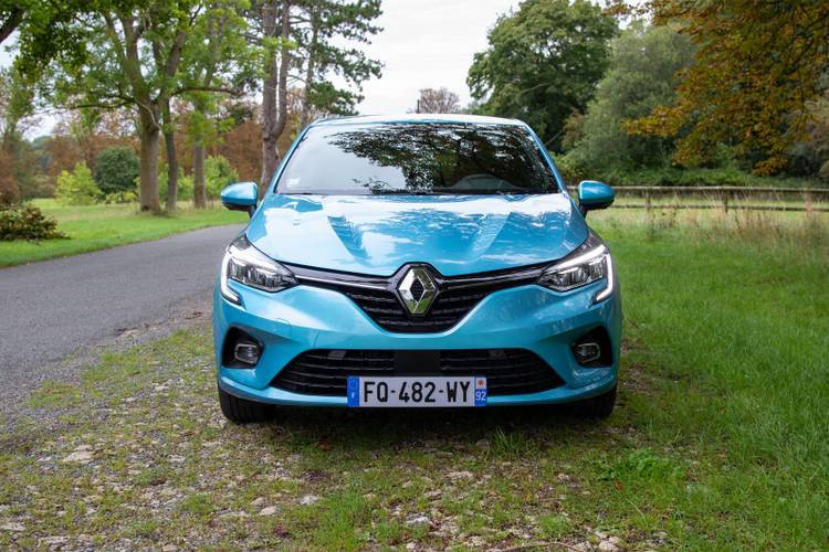 Renault Clio E-Tech Hybrid review: C'est magnifique!