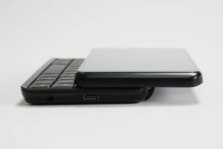 Astro Slide 5G is first 5G phone with a full QWERTY keyboard