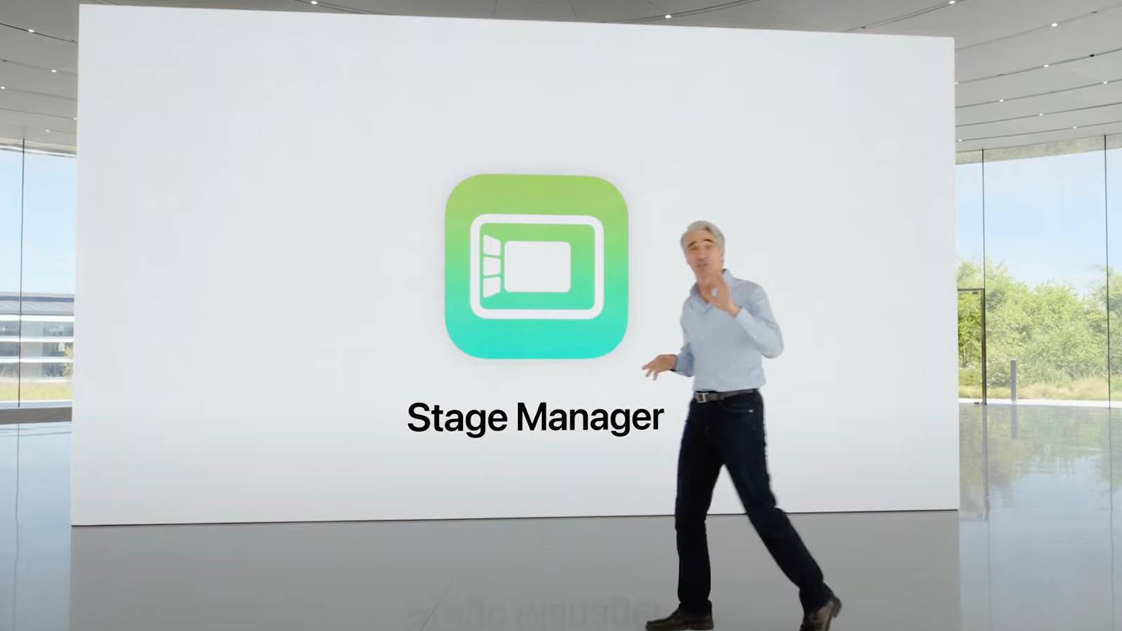 Apple Stage Manager explained: How it works on Mac and iPad