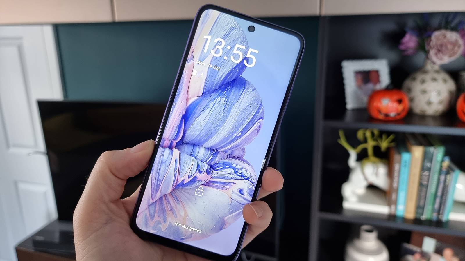 NUU is launching the B20 smartphone