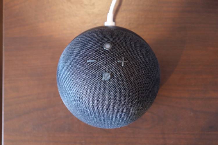 Amazon Echo Dot (5th gen): Small speaker, big sound