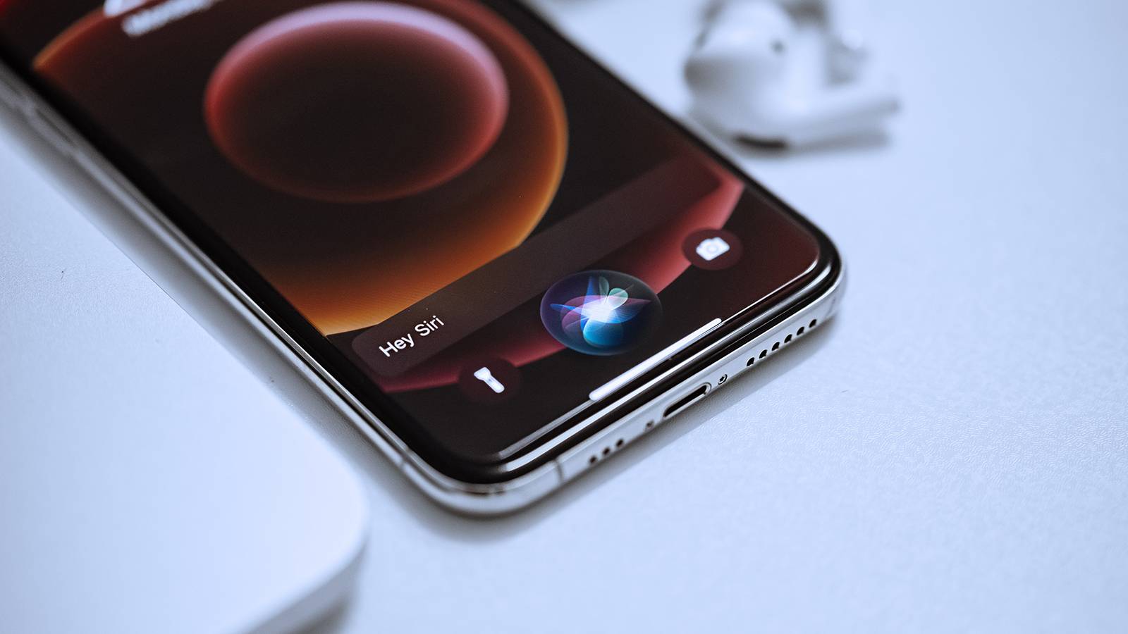 Siri and the iPhone's Dynamic Island could become a match made in Heaven