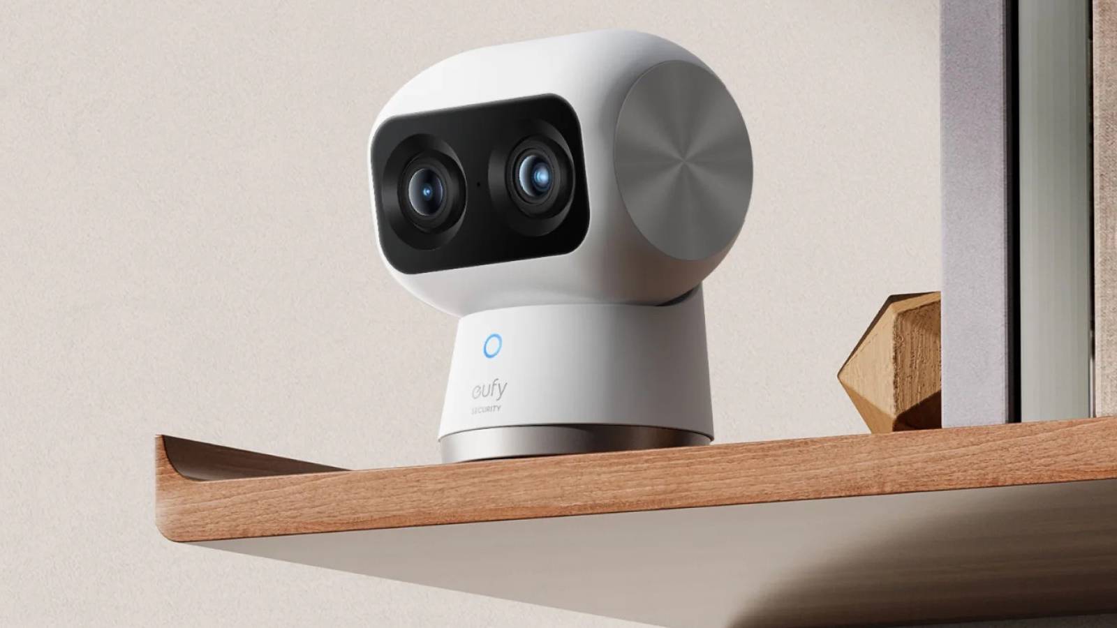These Eufy security cams have two lenses and use AI to track people ...