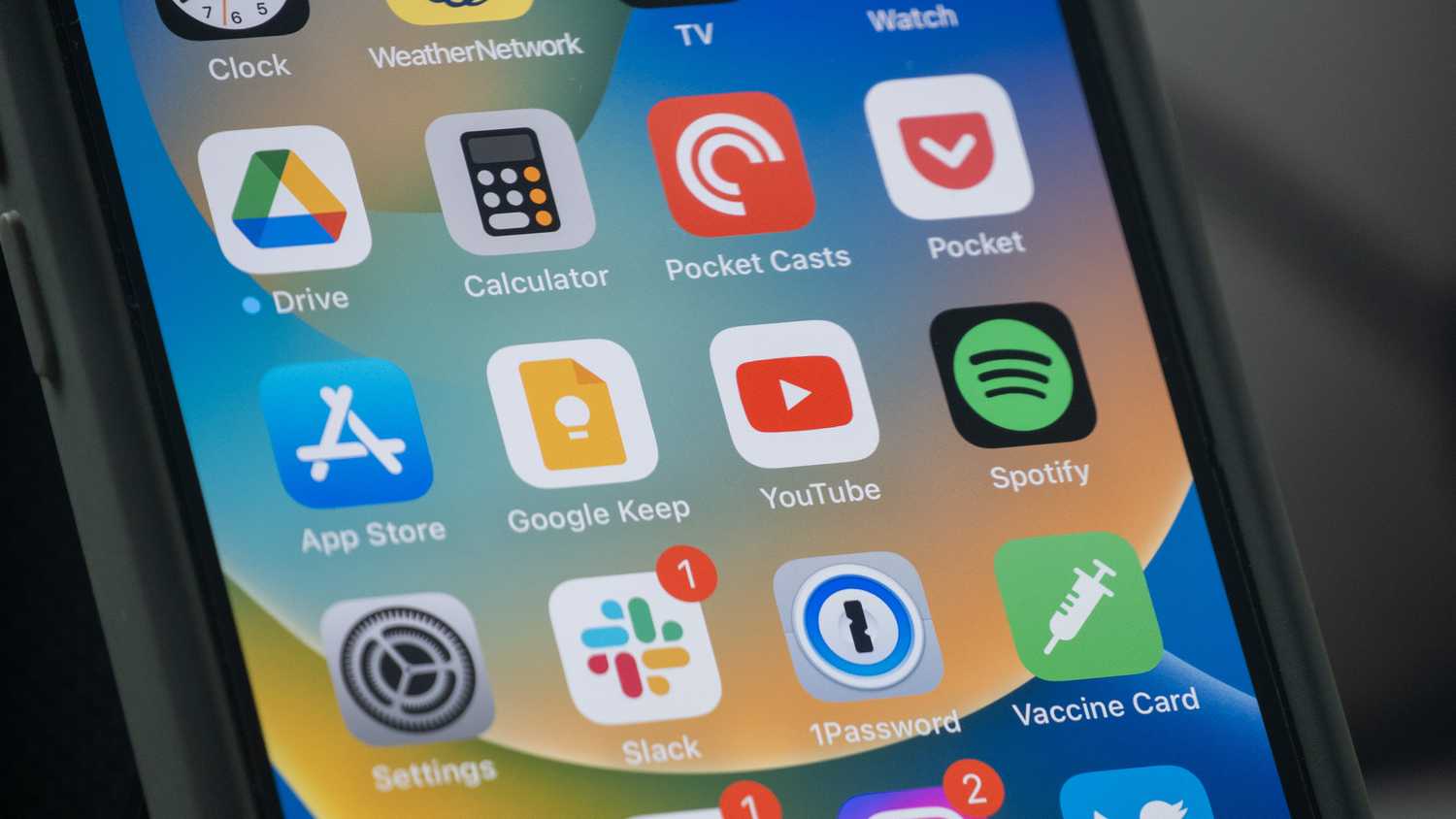 How to lock your iPhone apps in iOS 18