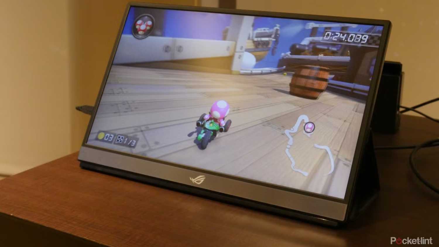 Don't buy a portable monitor without checking out these 6 features