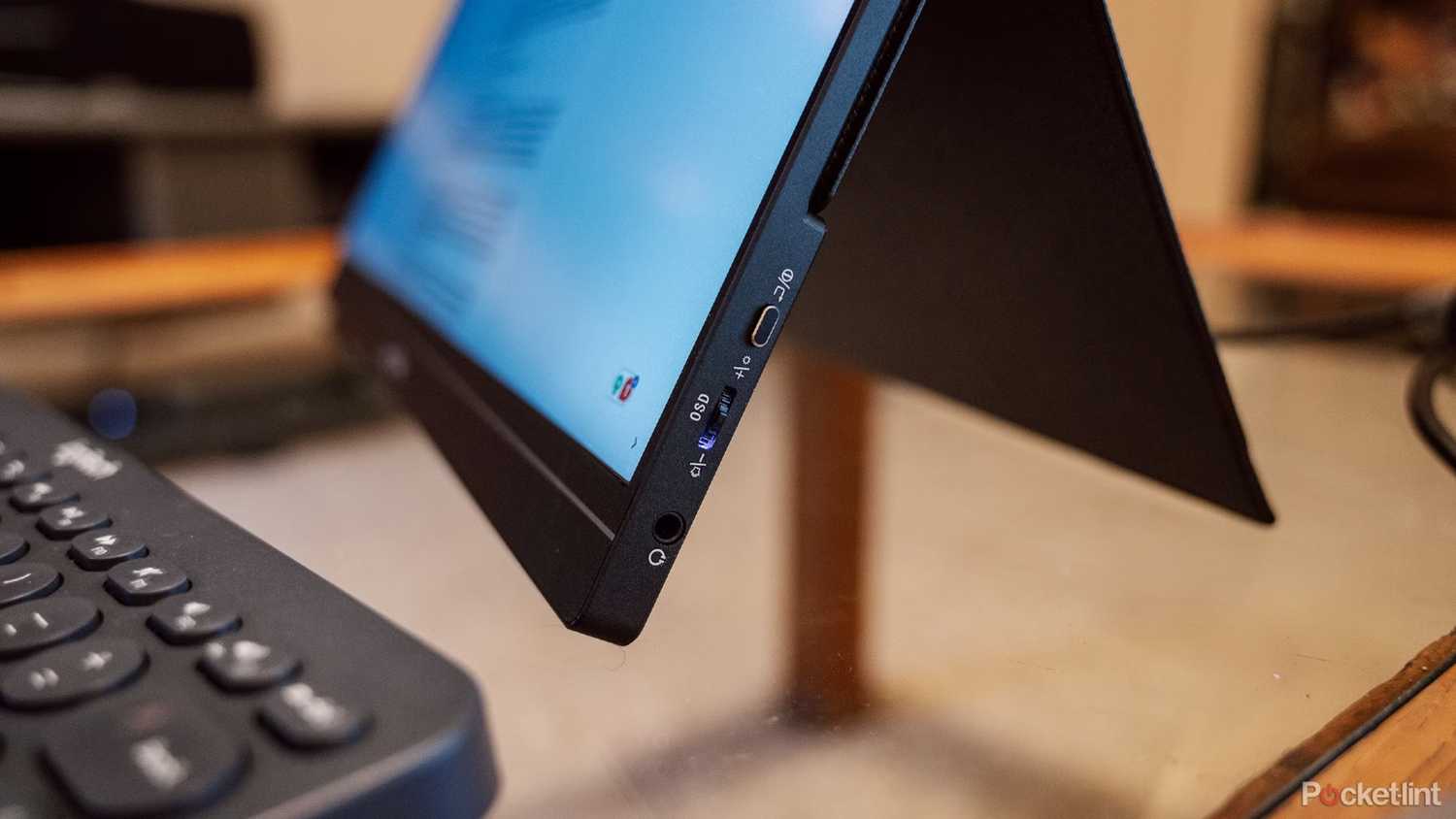 Don't buy a portable monitor without checking out these 6 features
