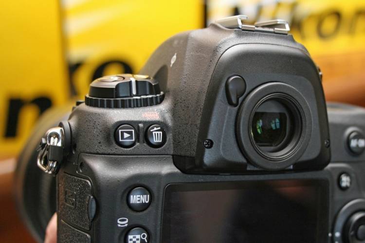 Nikon D3s DSLR camera