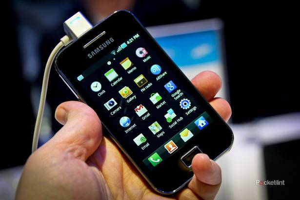 Samsung Galaxy Ace hands-on