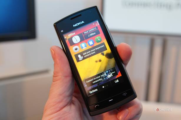 Nokia 500 pictures and hands-on