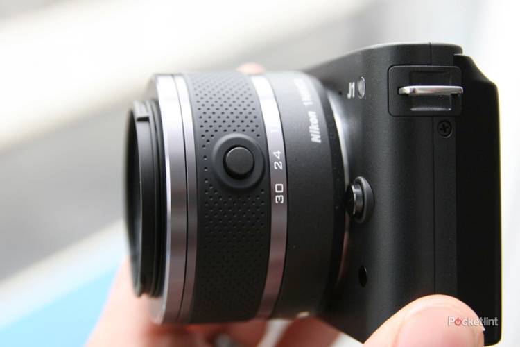 Expanding the Nikon 1 system: Accessories and concepts