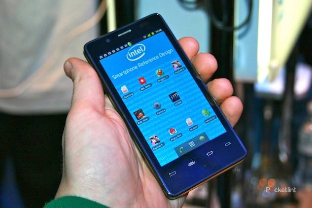 Intel Medfield Atom Android smartphone pictures and hands-on