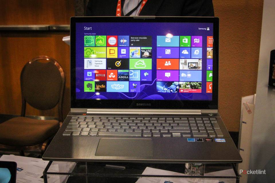 The Samsung Series 7 Chronos pictures and hands-on