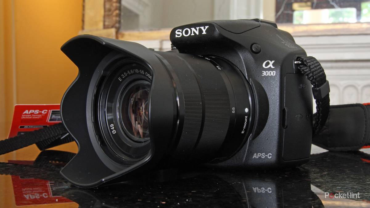 Sony A3000 hands-on: Cheap body, NEX lenses
