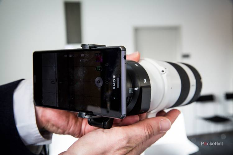 Sony QX1 and QX30: Bringing real and interchangeable lenses to your ...