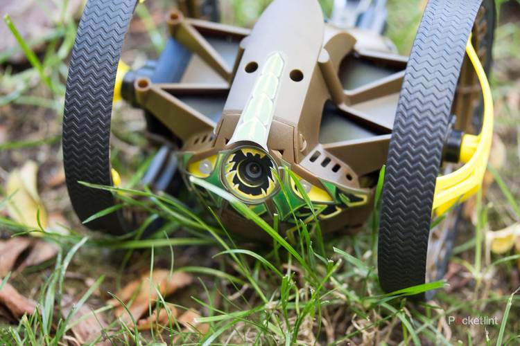 Parrot Jumping Sumo review