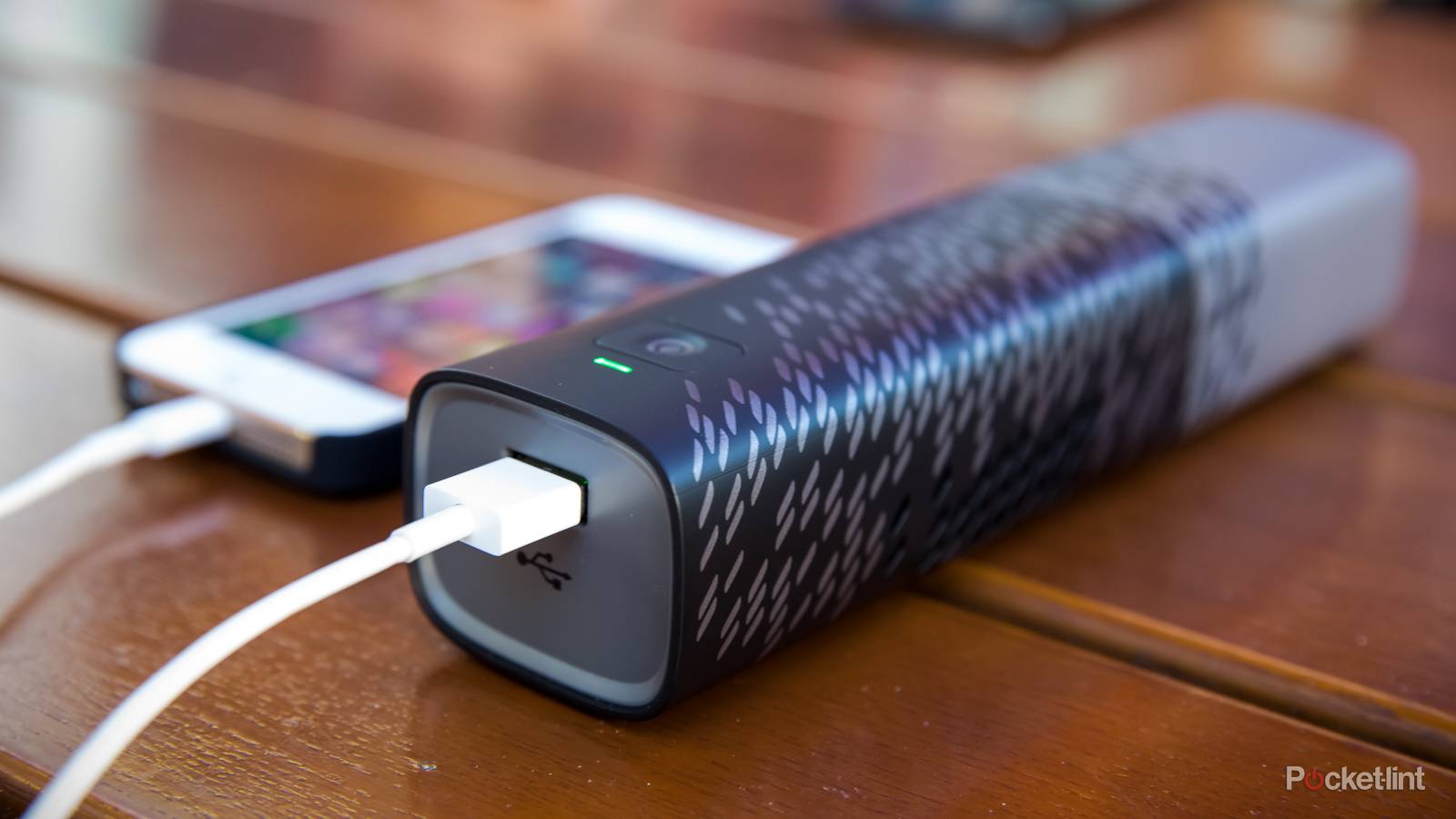 Upp hydrogen fuel cell phone charger now available in Apple Stores, we ...
