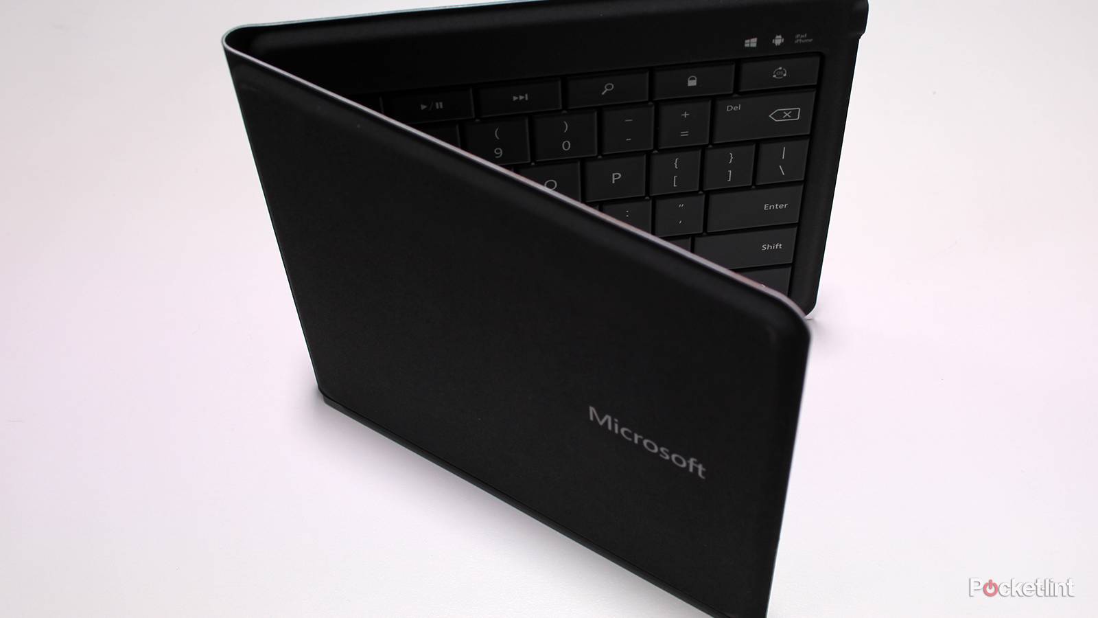 Microsoft Universal Foldable Keyboard hands-on: Portable productivity