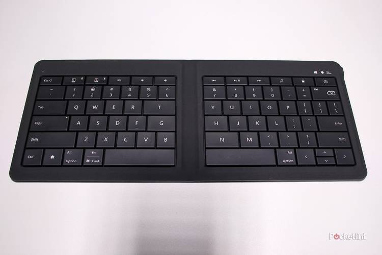 Microsoft Universal Foldable Keyboard hands-on: Portable productivity