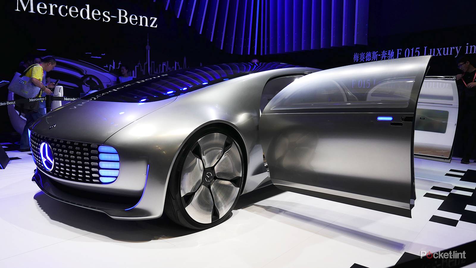Driverless cars will 'model how the human brain works', share learning ...