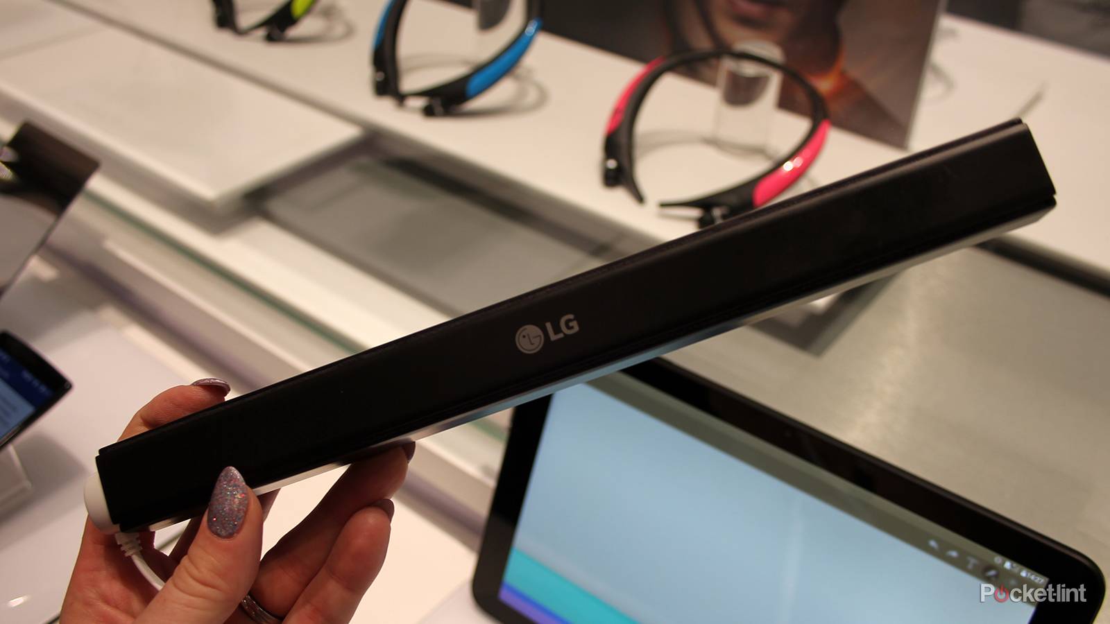 LG Rolly keyboard will roll up to fit in your pocket, almost