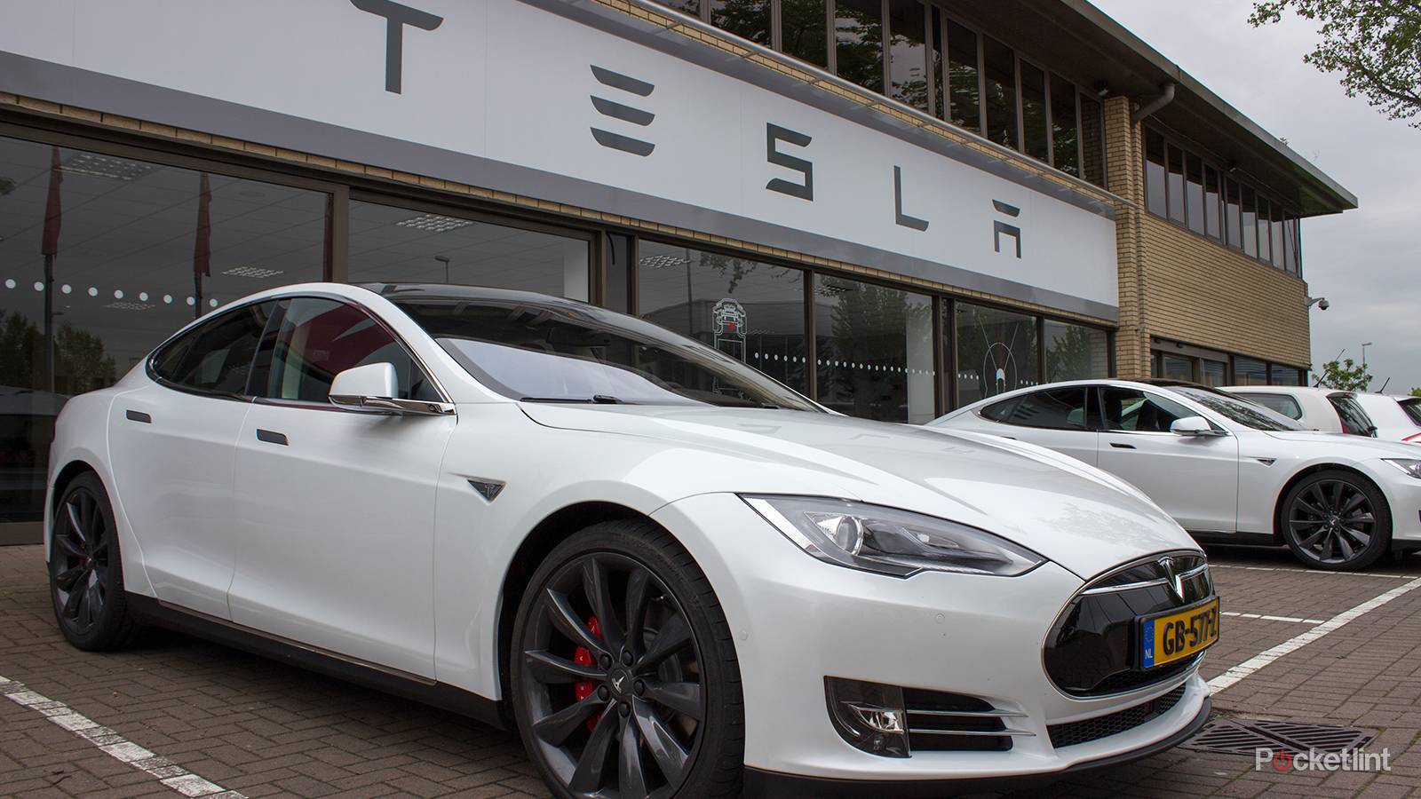 Tesla Model S race incoming: Electric GT World Series, here to shock