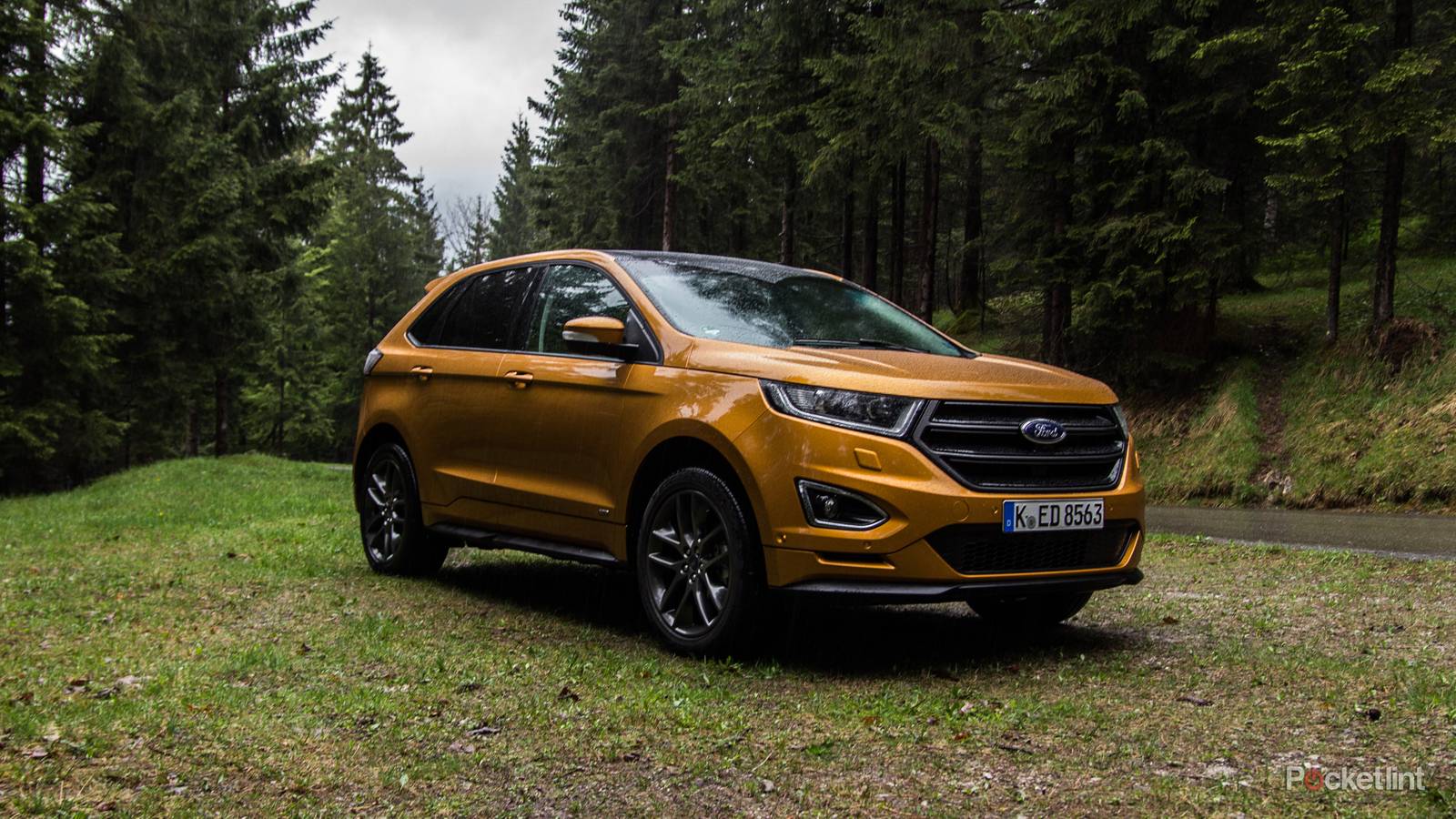 Ford Edge review: Big but facing bitter rivals