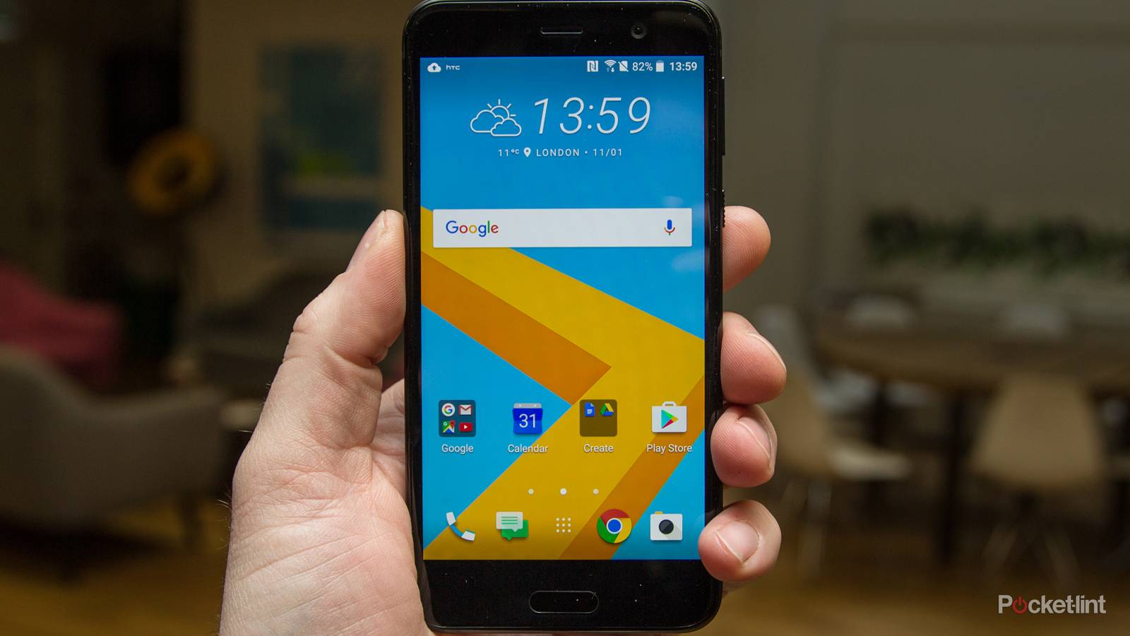 HTC U Play preview: Mid-range specs, but plenty bling