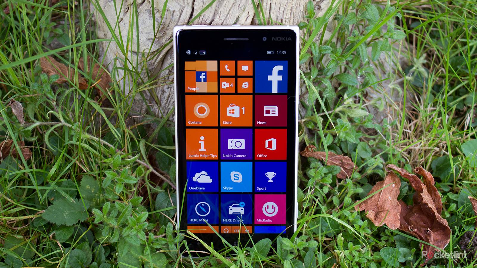 Windows Phone is dead, Microsoft admits in tweet