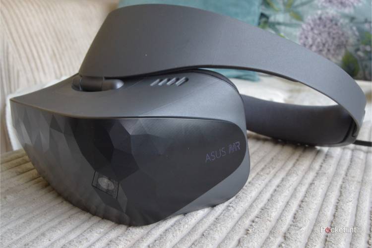 Asus Windows Mixed Reality Headset review: The best WMR headset?