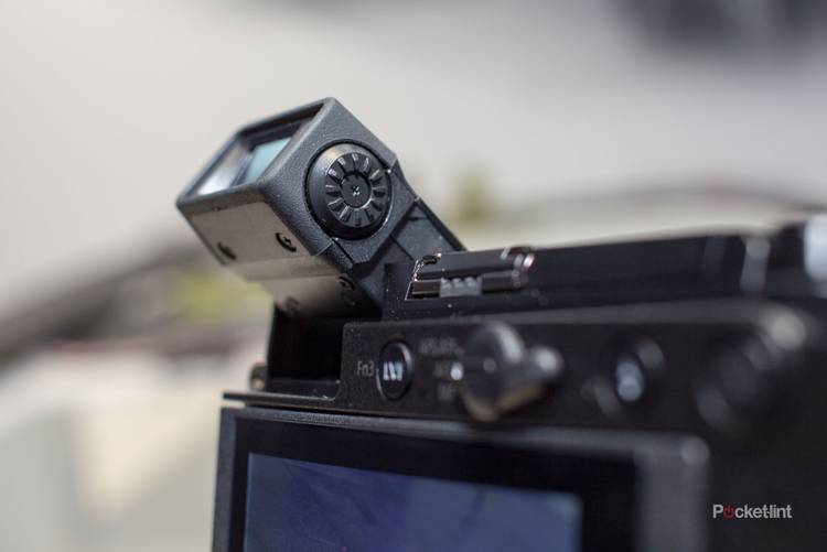 Panasonic Lumix GX9 initial review: Compact but powerful