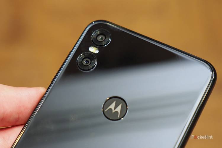 Moto One review: The Android One mid-ranger